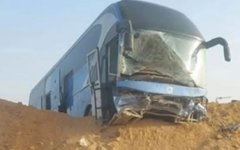 إصابة 11 معتمرا أردنيا إثر حادث سير لحافلتهم داخل الأراضي السعودية